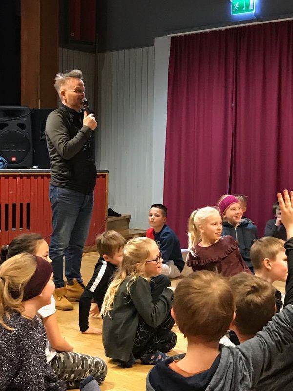 Gunnar Helgason í heimsókn | Fréttir og tilkynningar | Grunnskóli ...